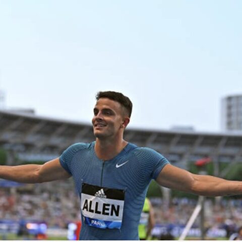 'No Deal' - Inside The Birds