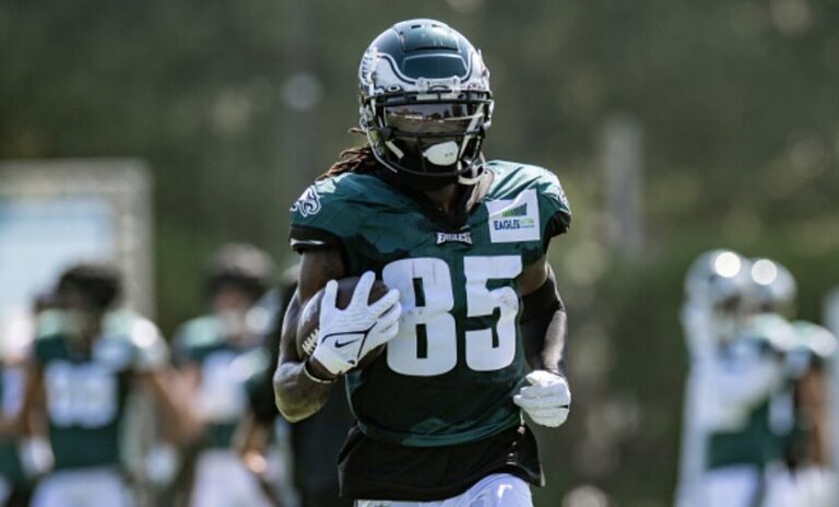 Eagles Bring Back Cain - Inside The Birds